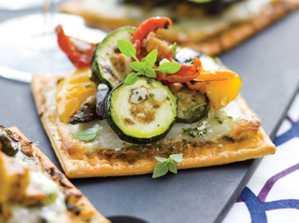 Tartelettes fines aux légumes grillés et au chèvre | Comptoir des Vignes